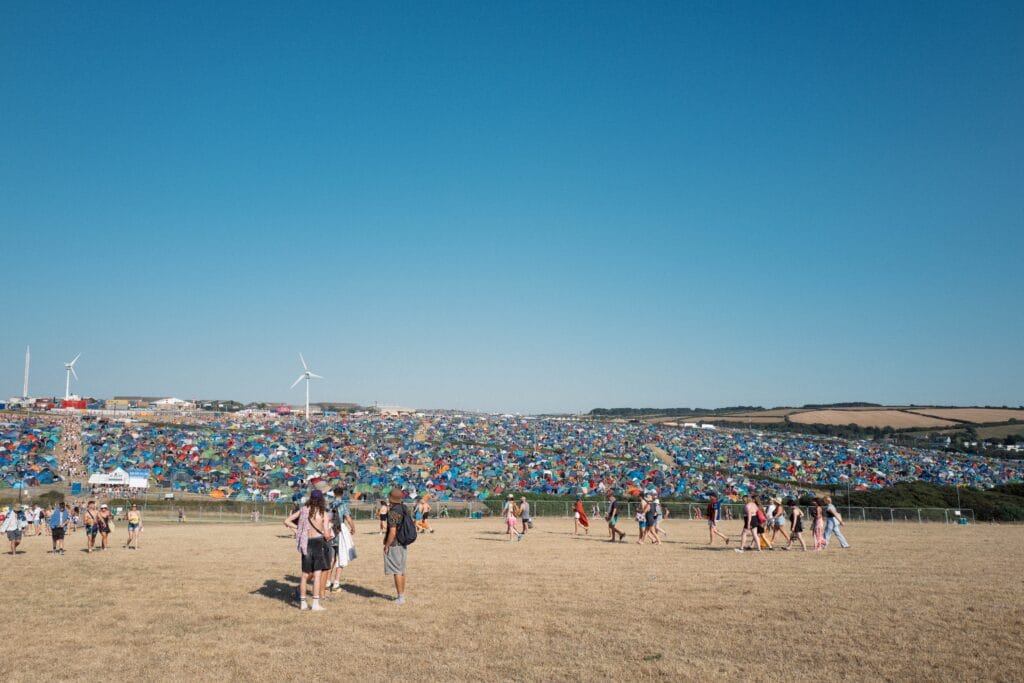 8 tips to help stay clean at festivals | TheFestivals