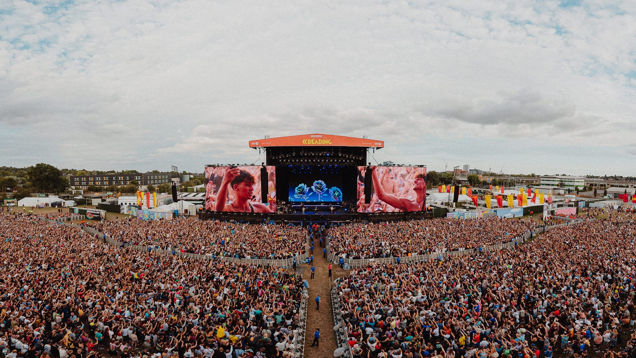 Reading Festival 2025: Full list of Friday's set times